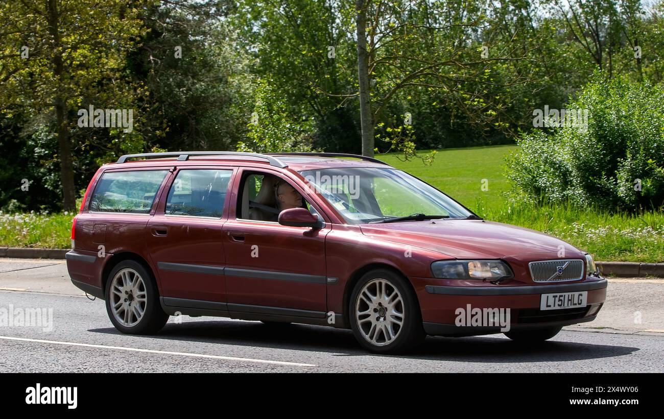 Red saloon volvo hi-res stock photography and images - Alamy