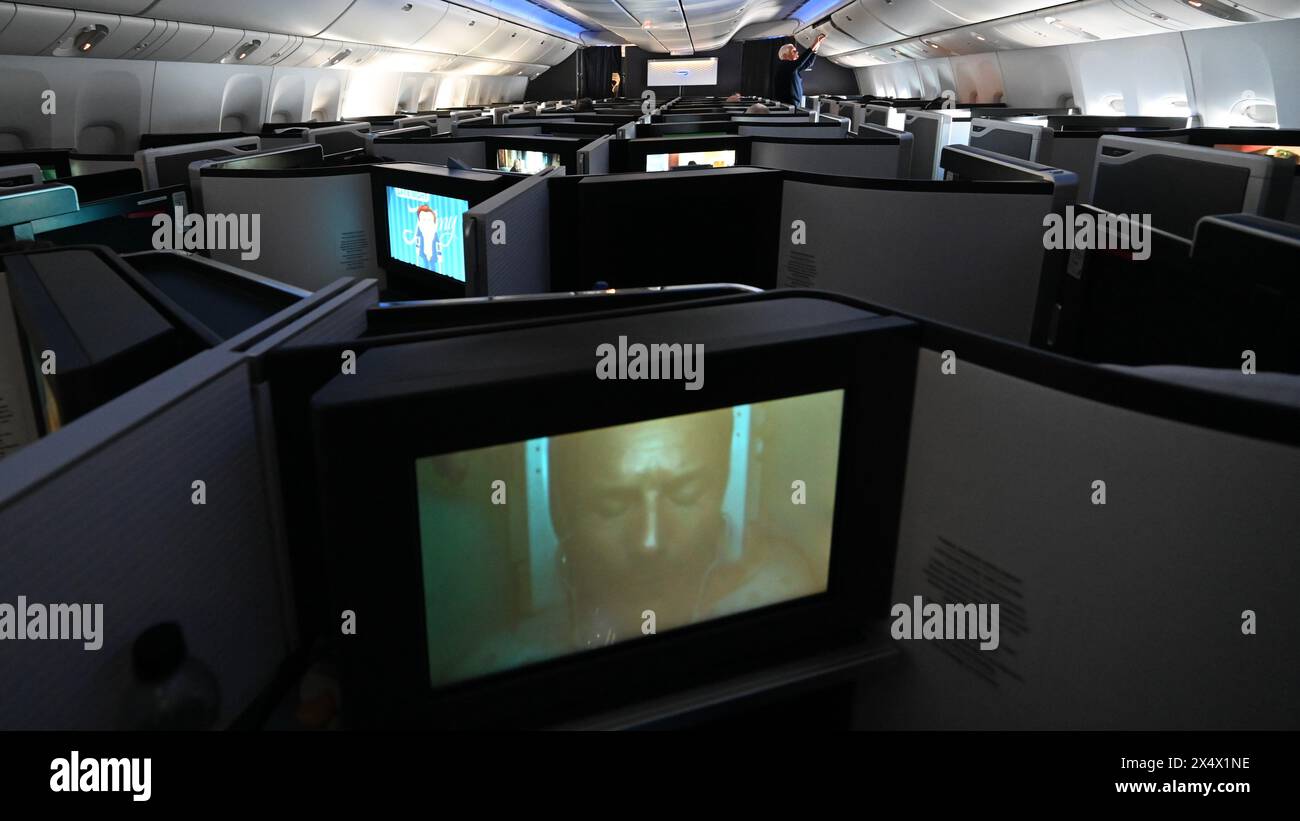 The Suites in BA Club World on a Boeing 777-300 Stock Photo - Alamy