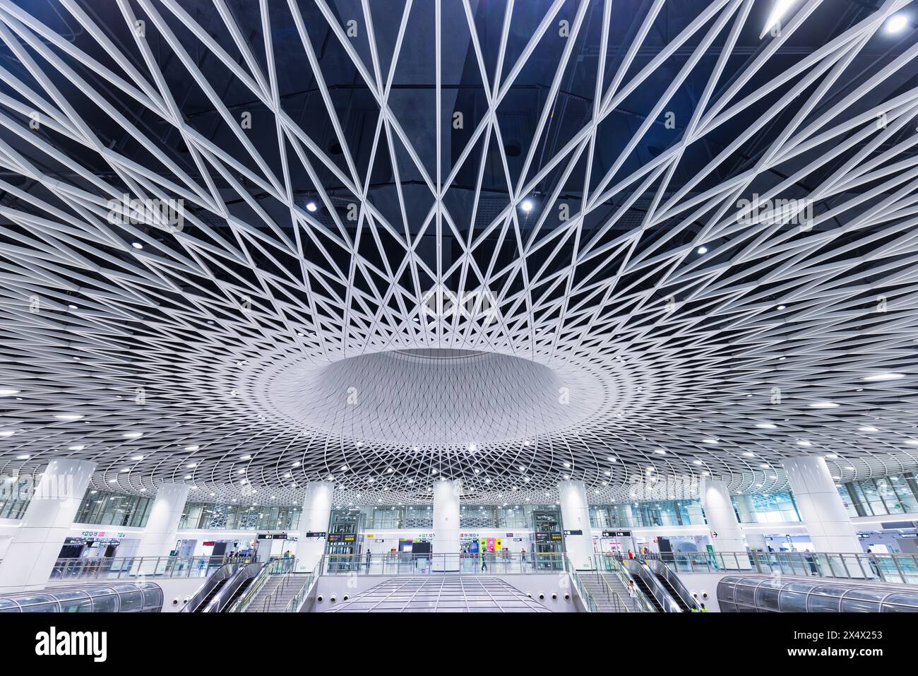 Shenzhen Metro transit architecture in underground station Gangxia ...