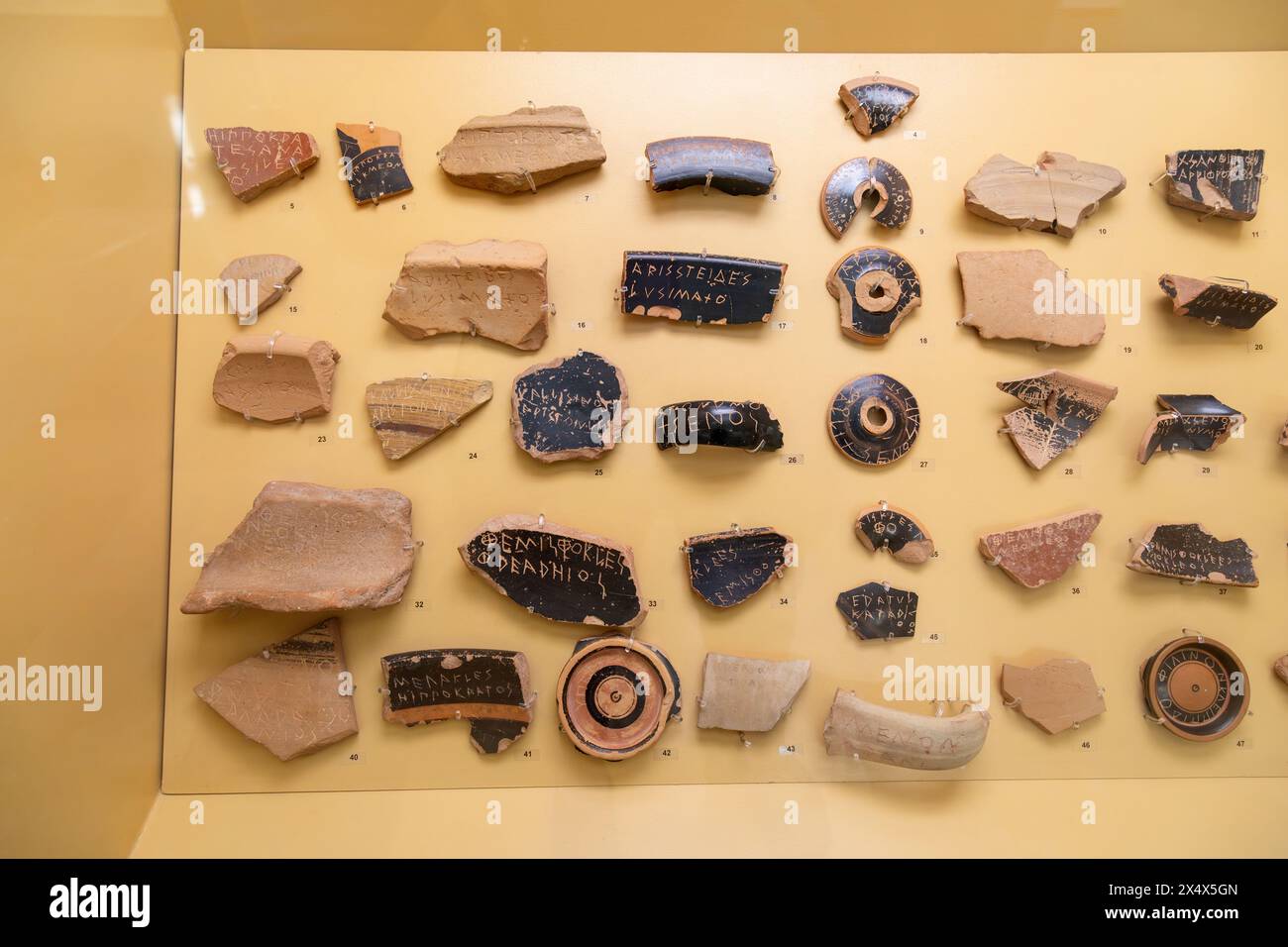 Ostracon greek hi-res stock photography and images - Alamy