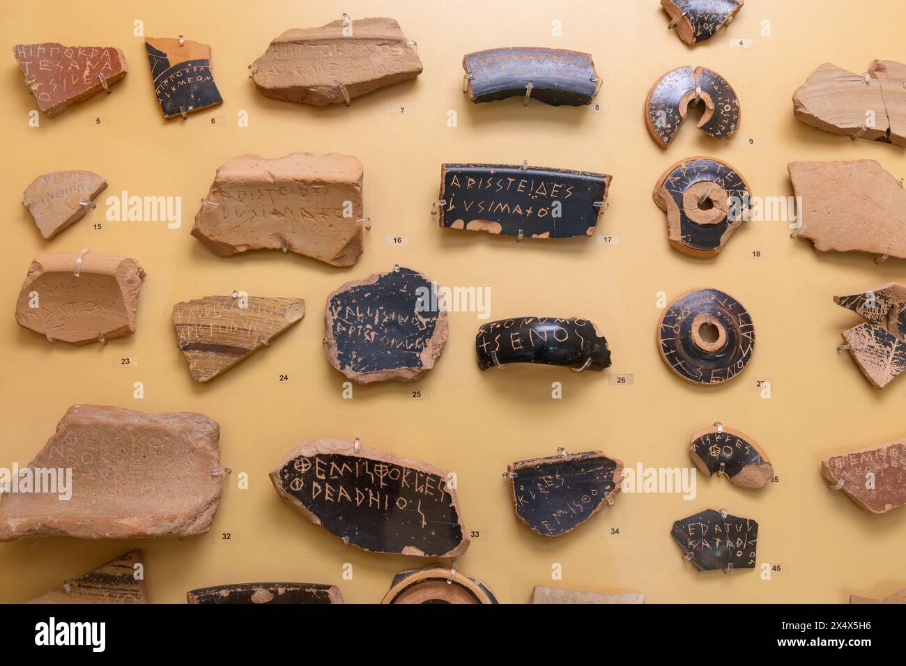 Ostracon greek hi-res stock photography and images - Alamy
