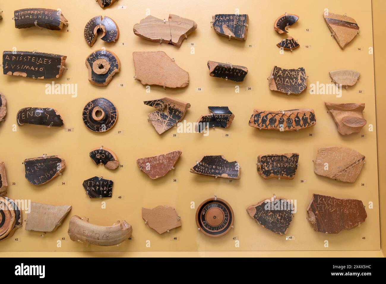 Ostracon greek hi-res stock photography and images - Alamy