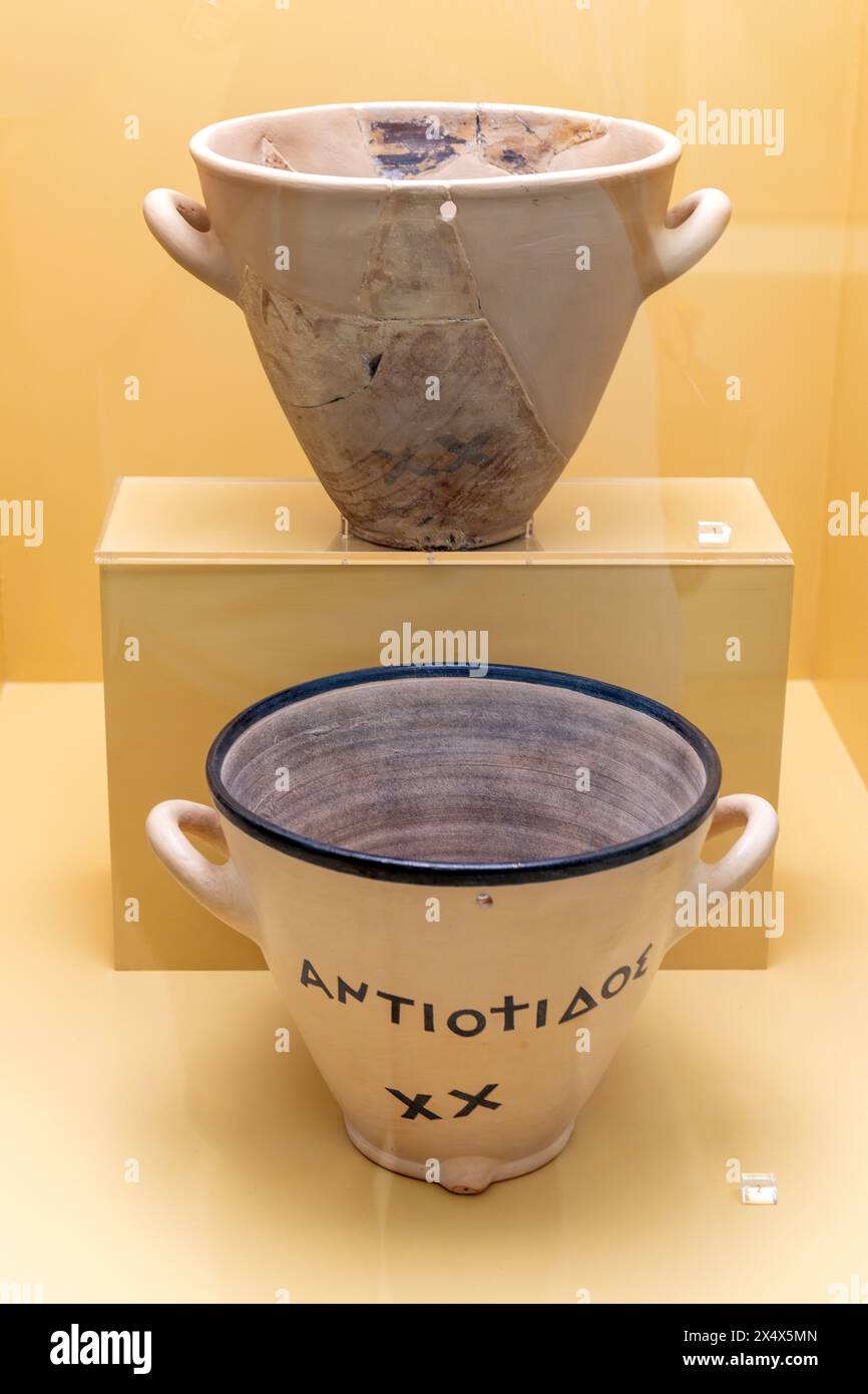 Water clock ancient greek hi-res stock photography and images - Alamy