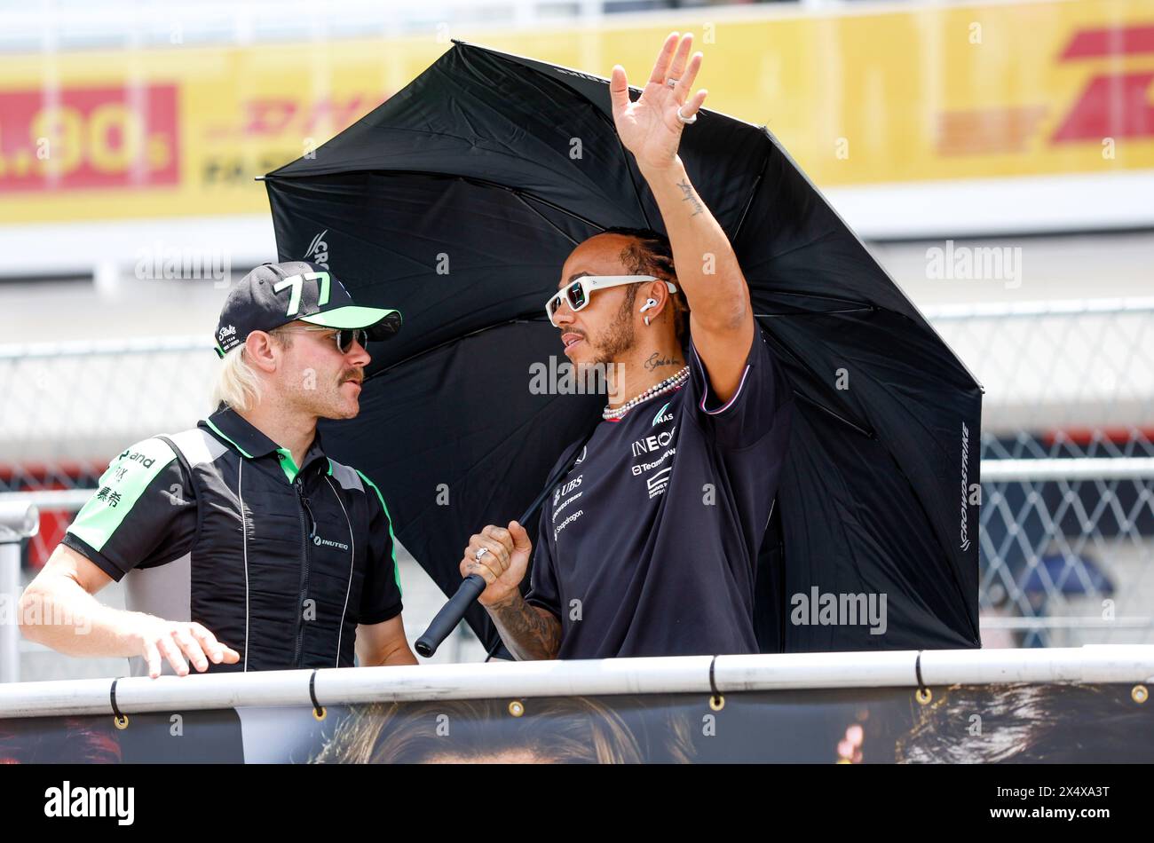 Stake sauber f1 team and lewis hamilton hi-res stock photography and ...