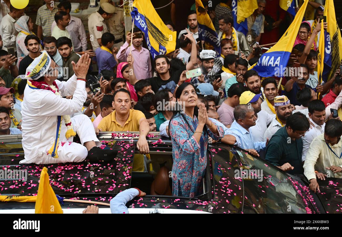NEW DELHI, INDIA - MAY 5: Sunita Kejriwal, wife of Delhi CM Arvind ...