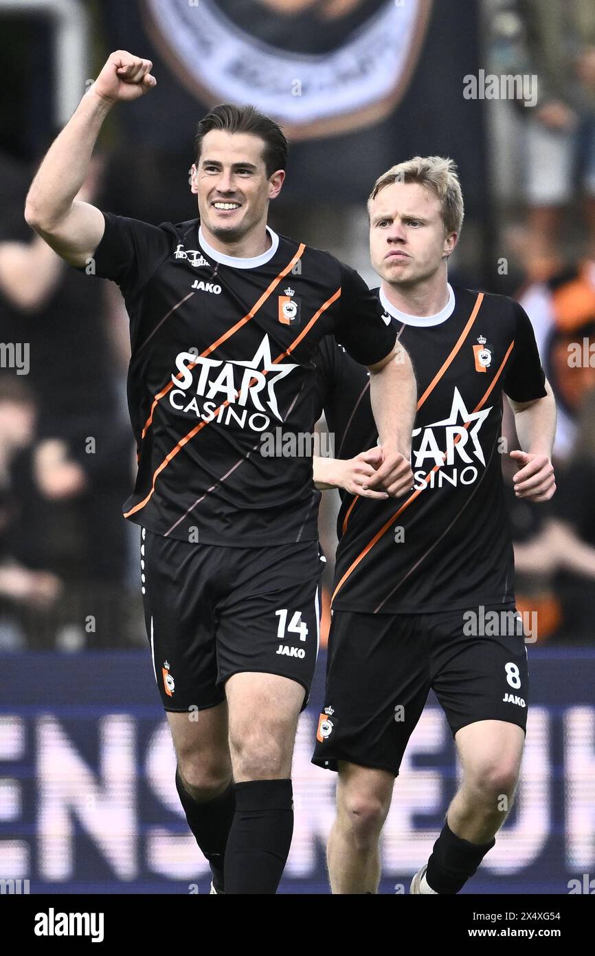 Lommel, Belgium. 05th May, 2024. Deinze's Sven Braken celebrate after ...