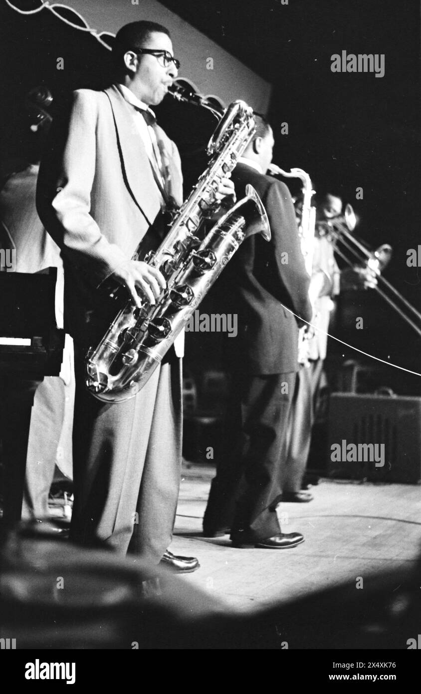 Baritone sax hi-res stock photography and images - Alamy