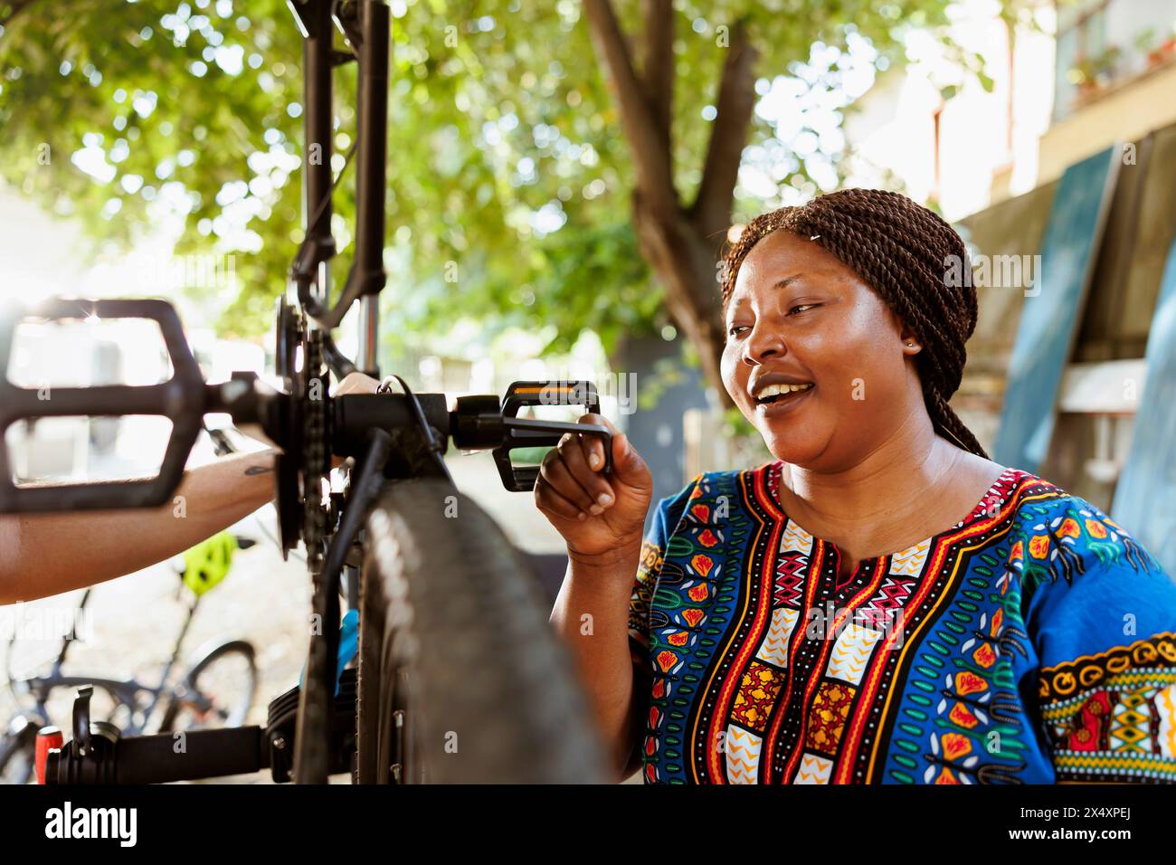 Using an allen key bike hi-res stock photography and images - Alamy