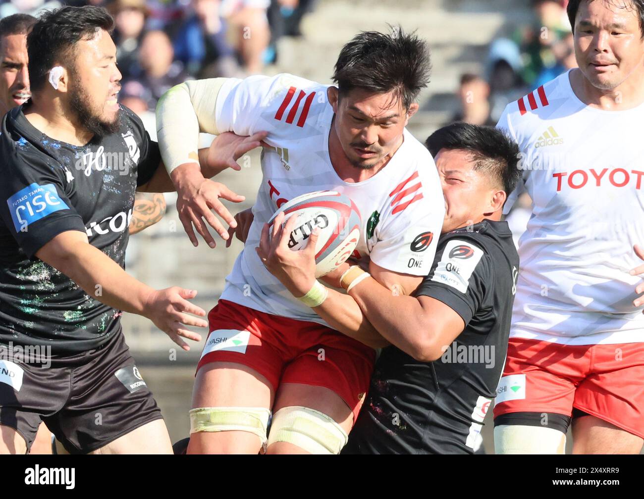 Tokyo, Japan. 5th May, 2024. Toyota Verblitz flanker Kazuki Himeno ...