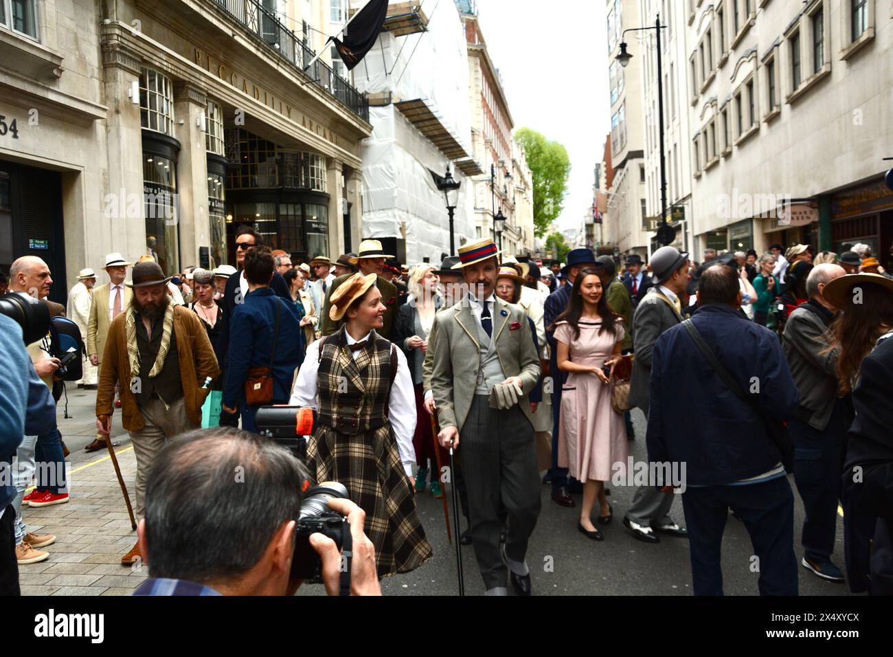 The Fourth Grand Flaneur Walk – Sunday 5th May, 2024, commenced at ...