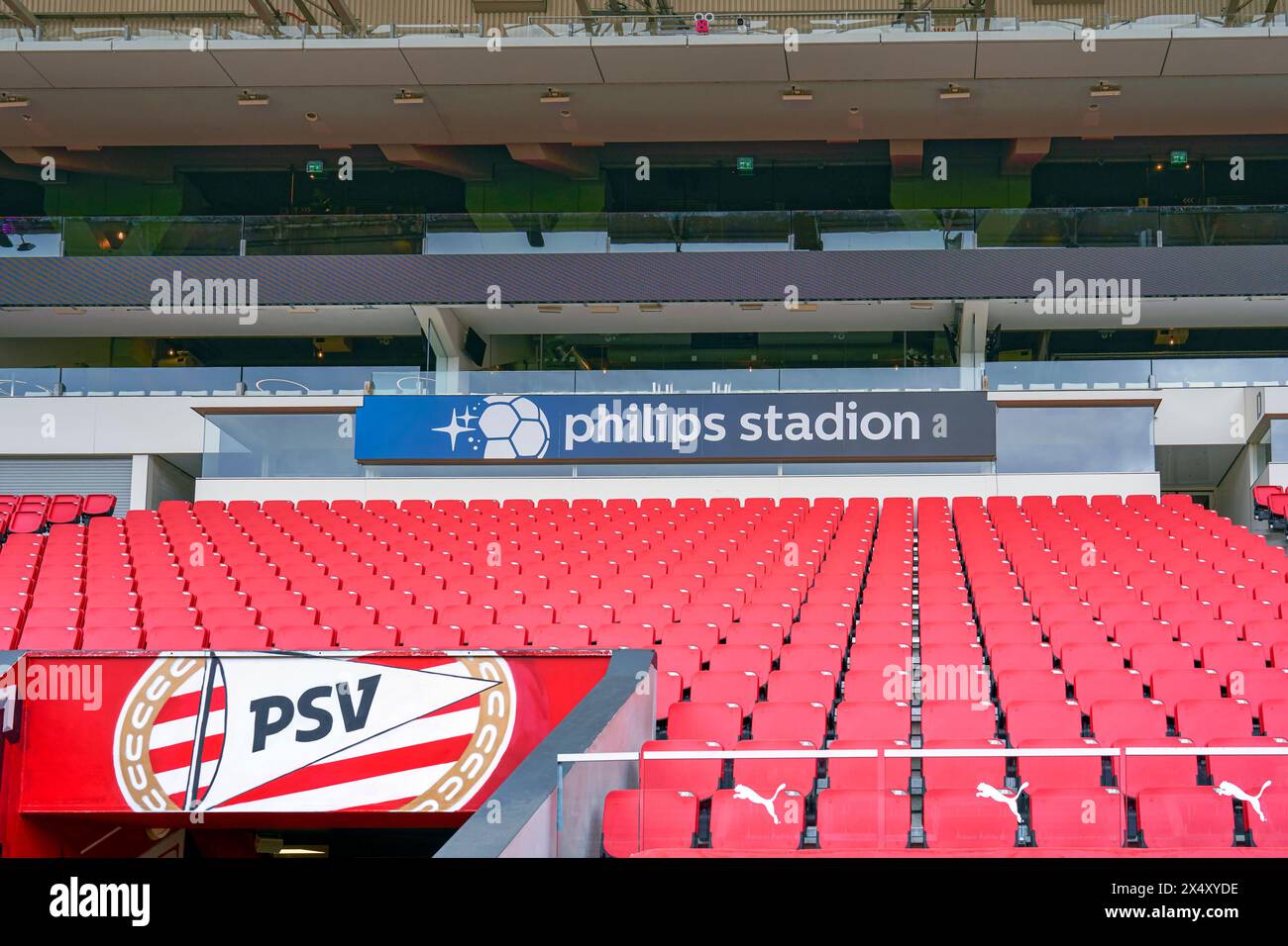 Philips stadium eindhoven outside hi-res stock photography and images ...