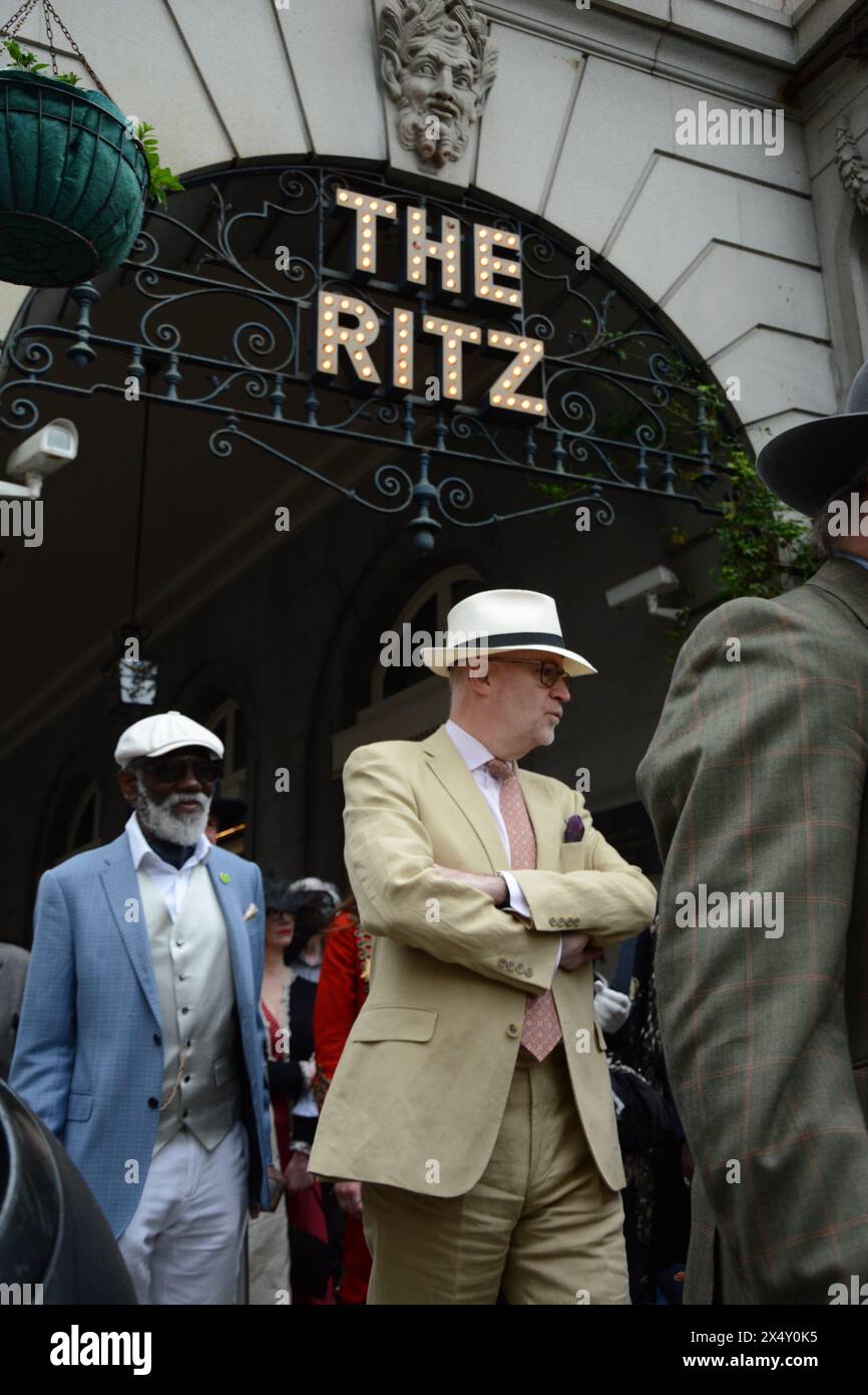 The Fourth Grand Flaneur Walk – Sunday 5th May, 2024, commenced at ...