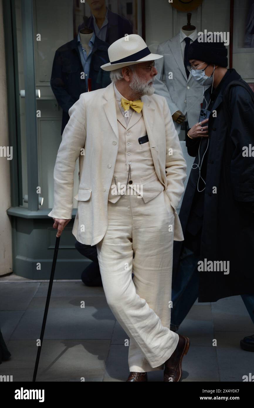 The Fourth Grand Flaneur Walk – Sunday 5th May, 2024, commenced at ...