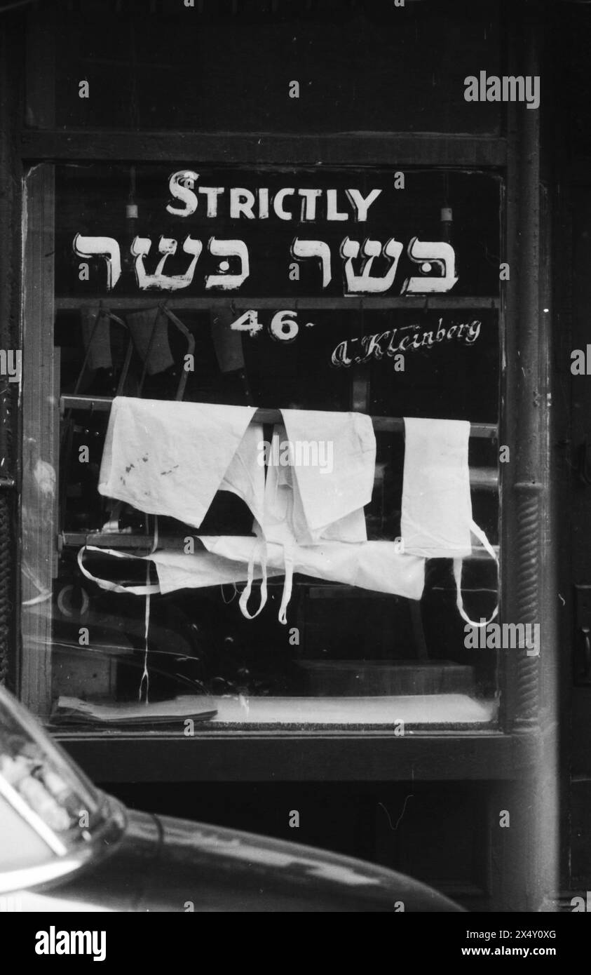 Jewish storefront on Madison Street Manhattan prior to demolition Stock ...