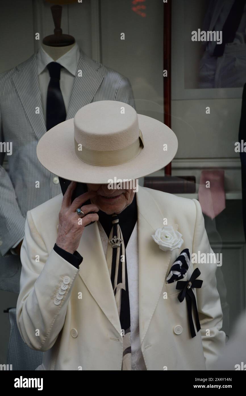 The Fourth Grand Flaneur Walk – Sunday 5th May, 2024, commenced at ...