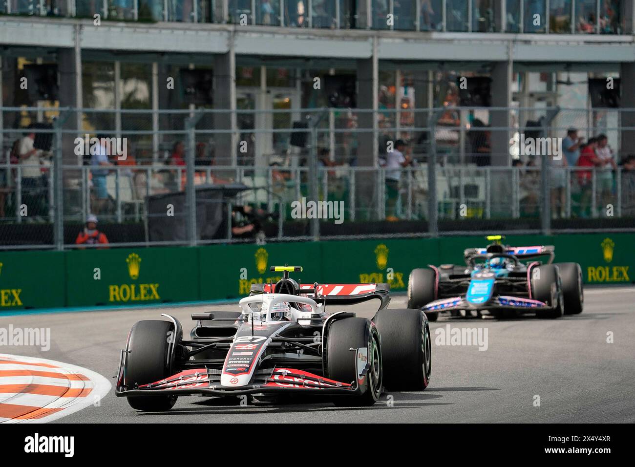 Haas f1 team pierre gasly hi-res stock photography and images - Alamy