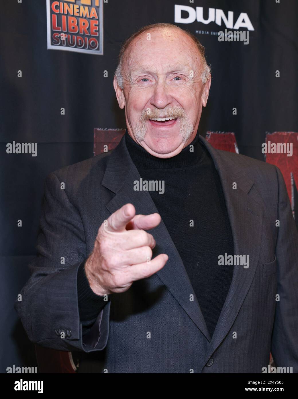 Wrestler los angeles premiere hi-res stock photography and images - Alamy