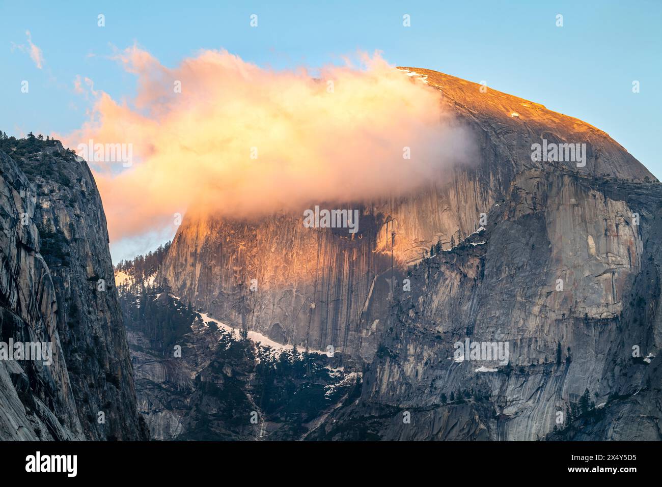 Yosemite iconic view hi-res stock photography and images - Alamy