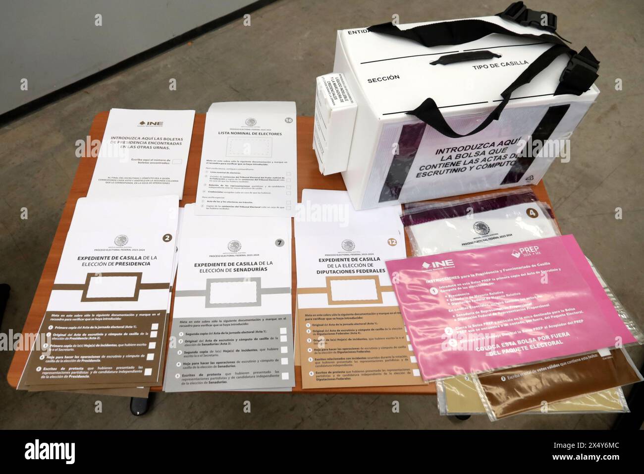 Electoral tally records hi-res stock photography and images - Alamy