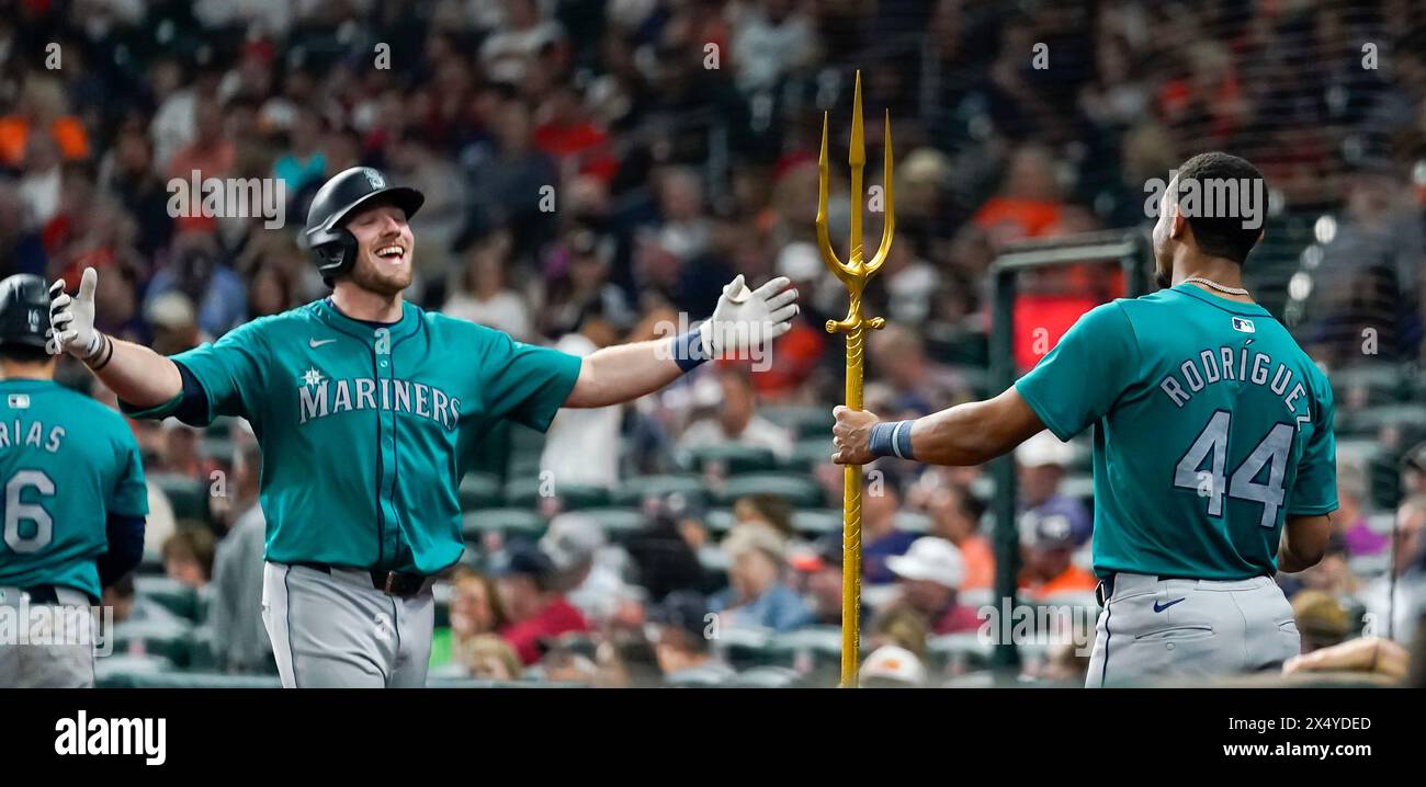 Houston, USA. 05th May, 2024. Seattle Mariners LUKE RALEY (20) receives ...