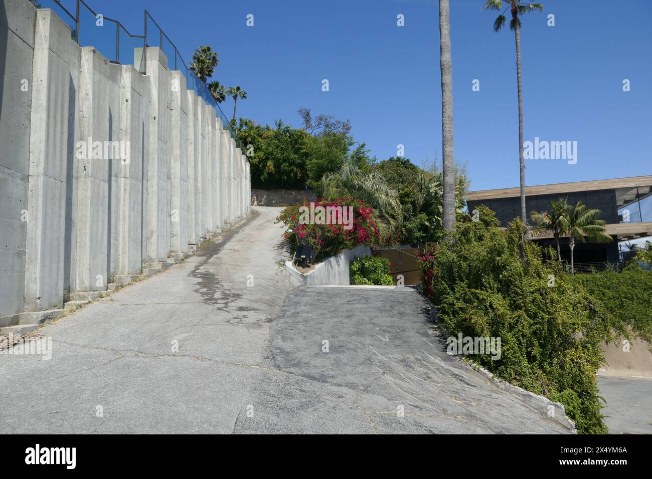 Los Angeles, California, USA 5th May 2024 Musician/Singer Lenny Kravitz ...