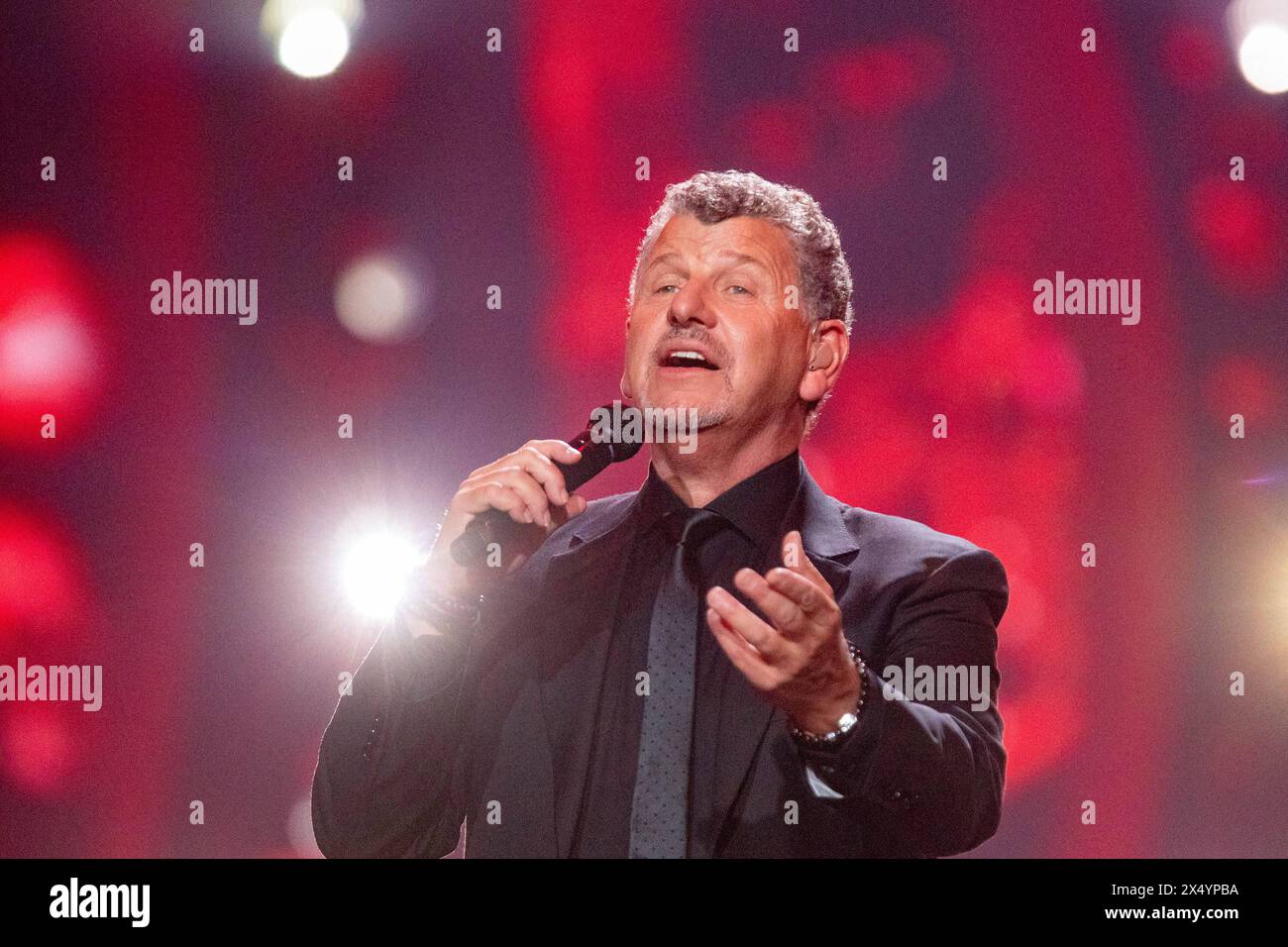 Offenburg Schlagersaenger Semino Rossi beim Auftritt am 04.05.2024 in ...