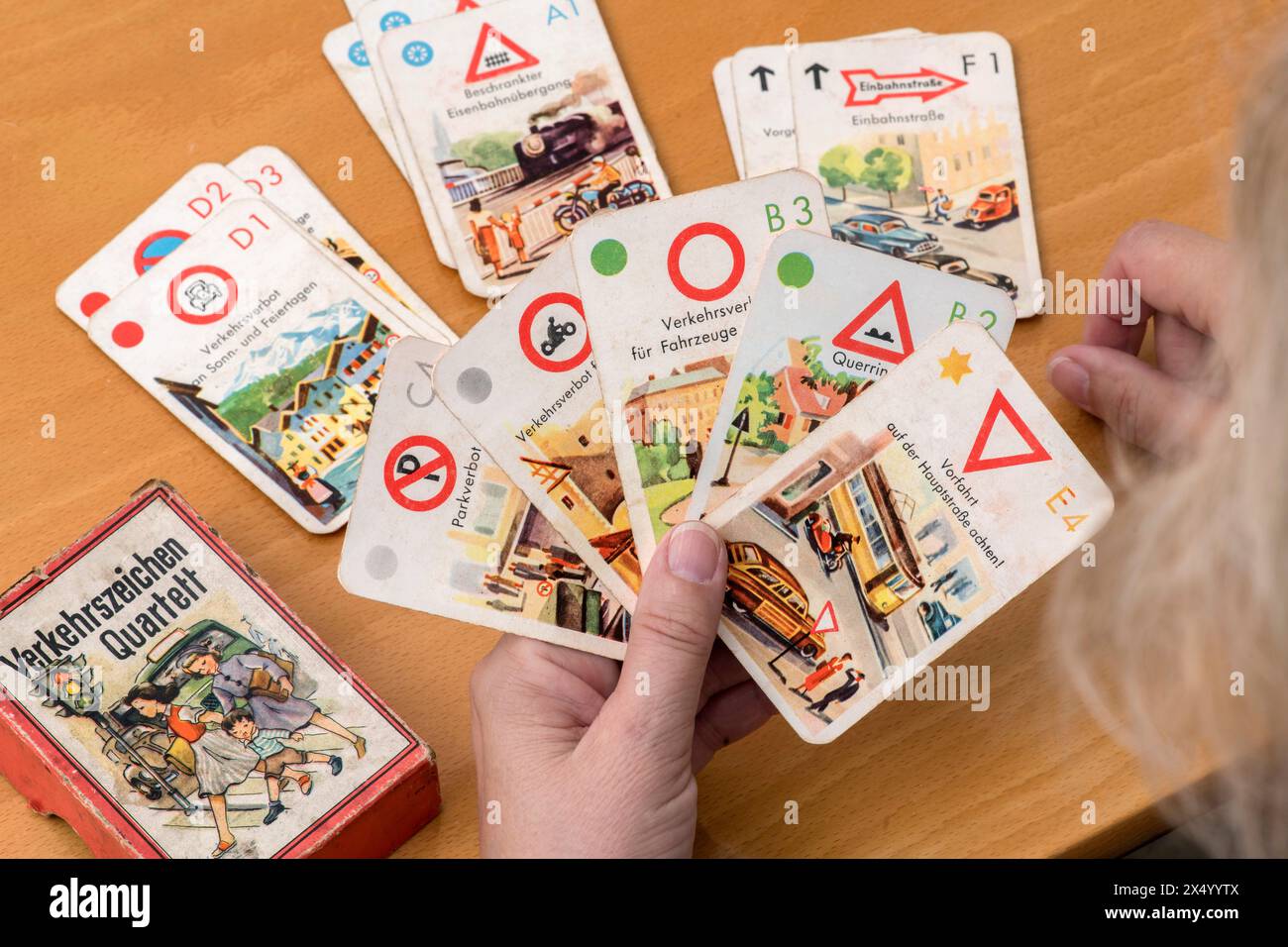 game, Quartett, deck of quartett cards with traffic sign, Germany, um ...