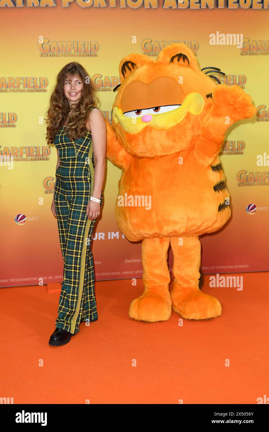 Josephine Thiesen bei der Premiere GARFIELD EINE EXTRA PORTION ...