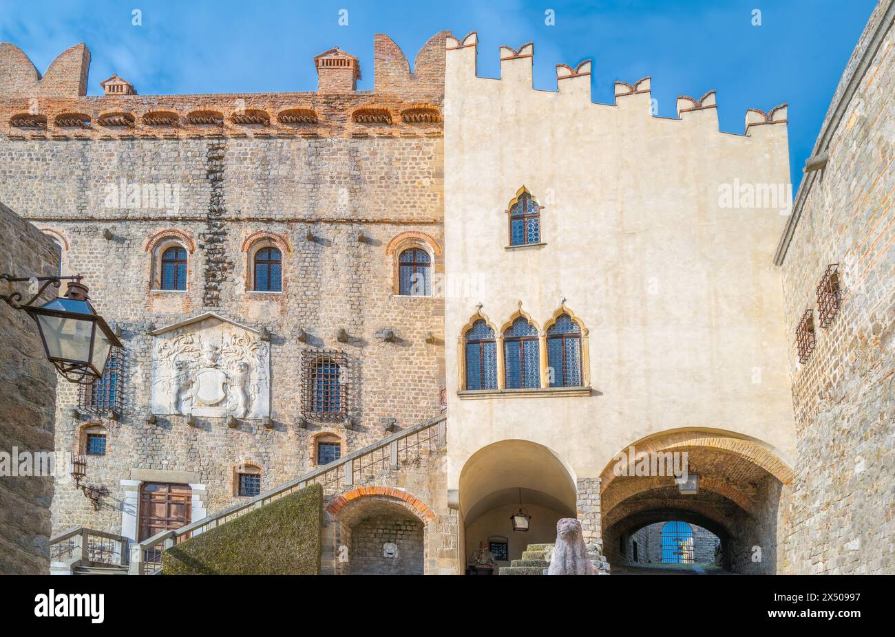 Mosnselice castle hi-res stock photography and images - Alamy