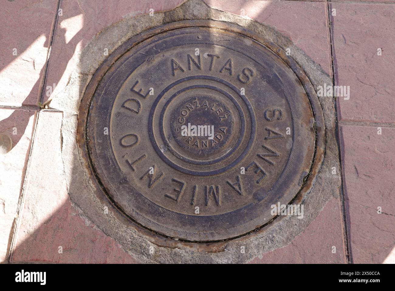 Text manhole hi-res stock photography and images - Alamy