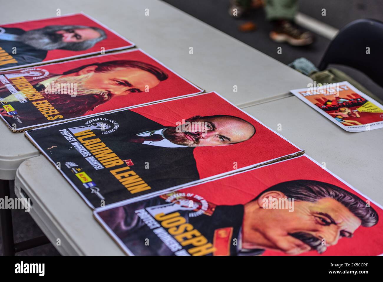 Left wing political posters hi-res stock photography and images - Alamy