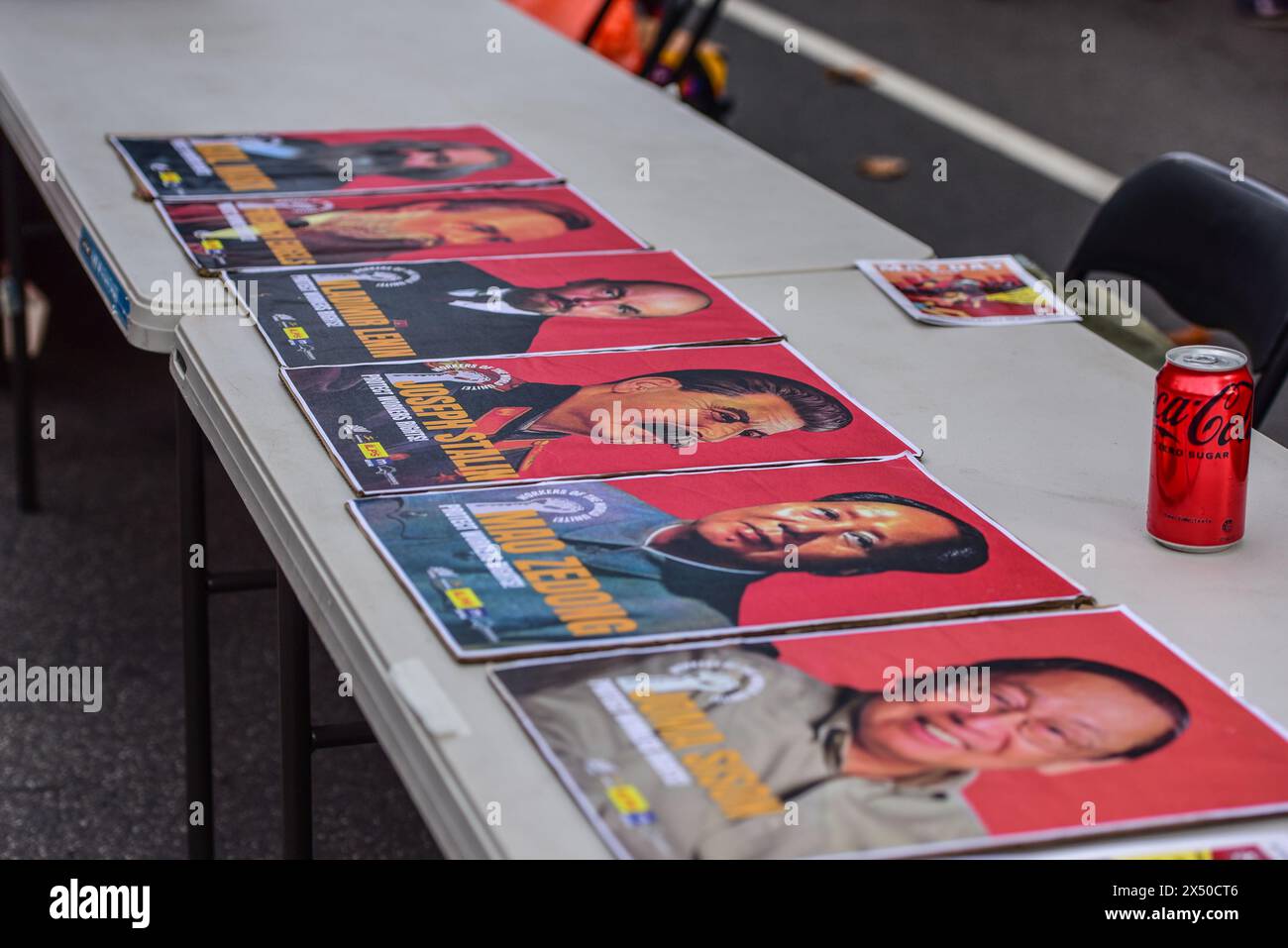 Left wing political posters hi-res stock photography and images - Alamy