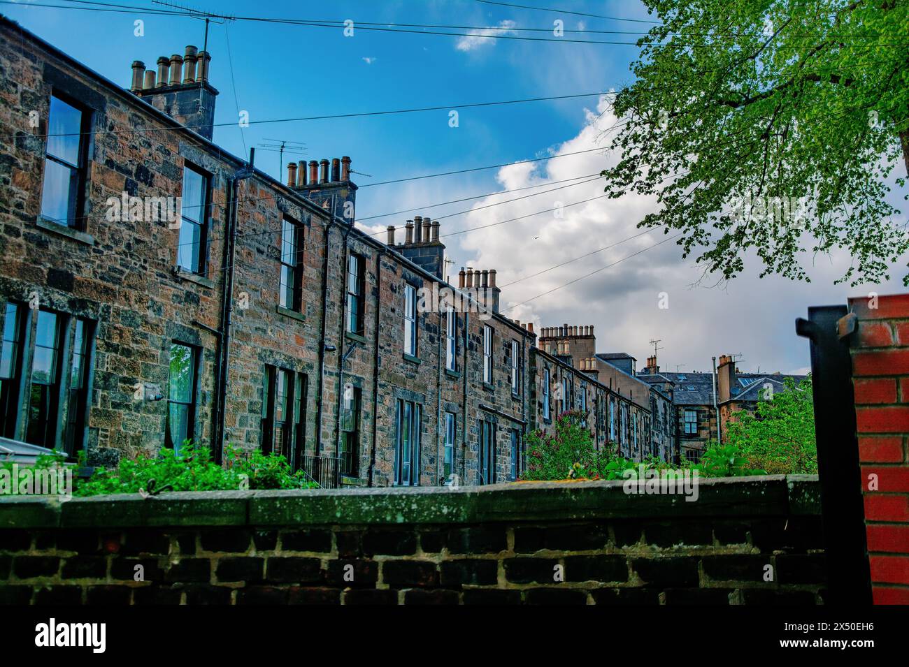 Terraced houses in glasgow hi-res stock photography and images - Alamy