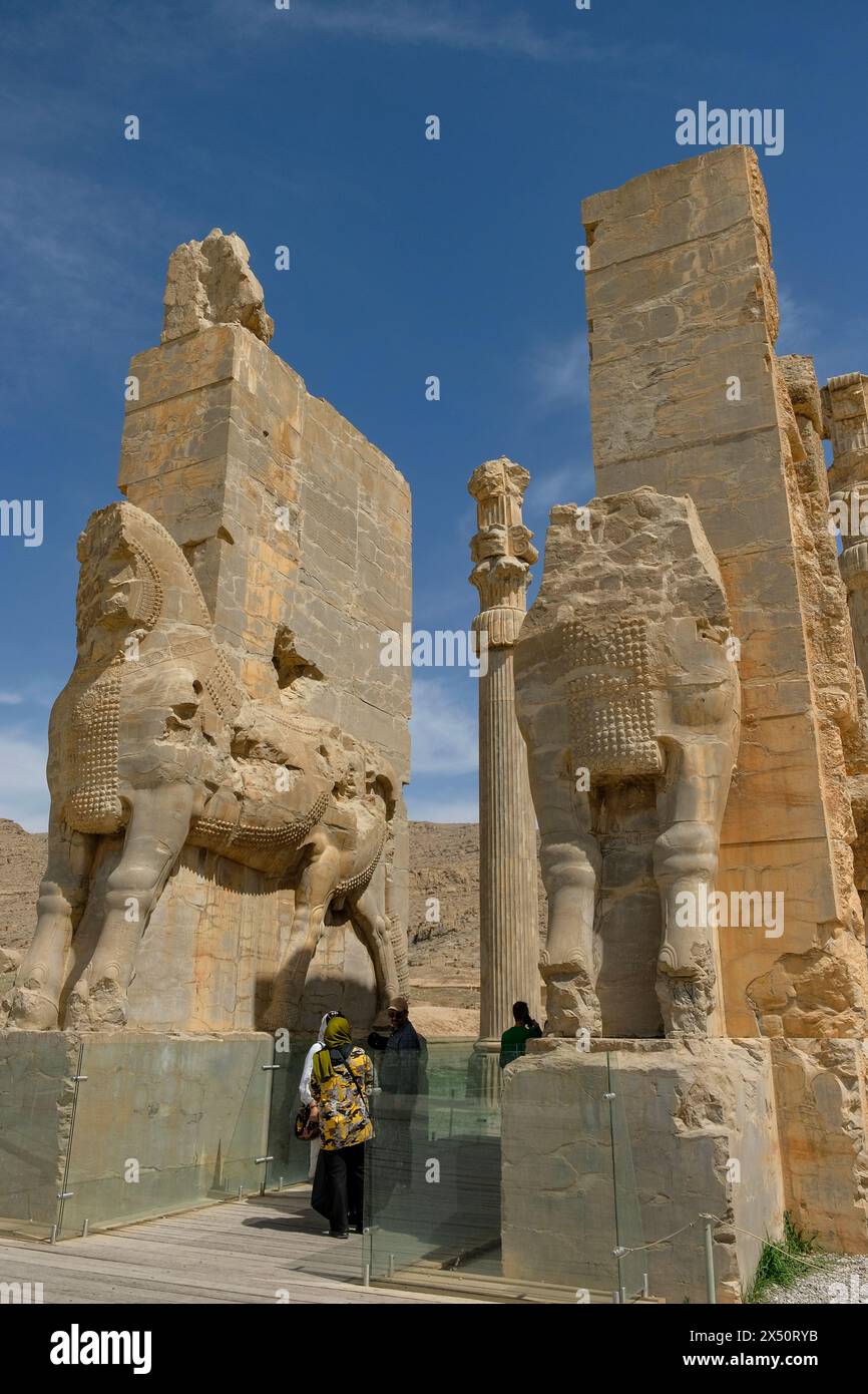 Marvdsaht, Iran - March 18, 2024: Tourists at the Gate of All Nations ...