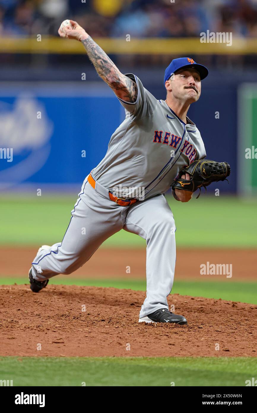 St. Petersburg, FL: New York Mets pitcher Sean Reid-Foley (71) delivers ...