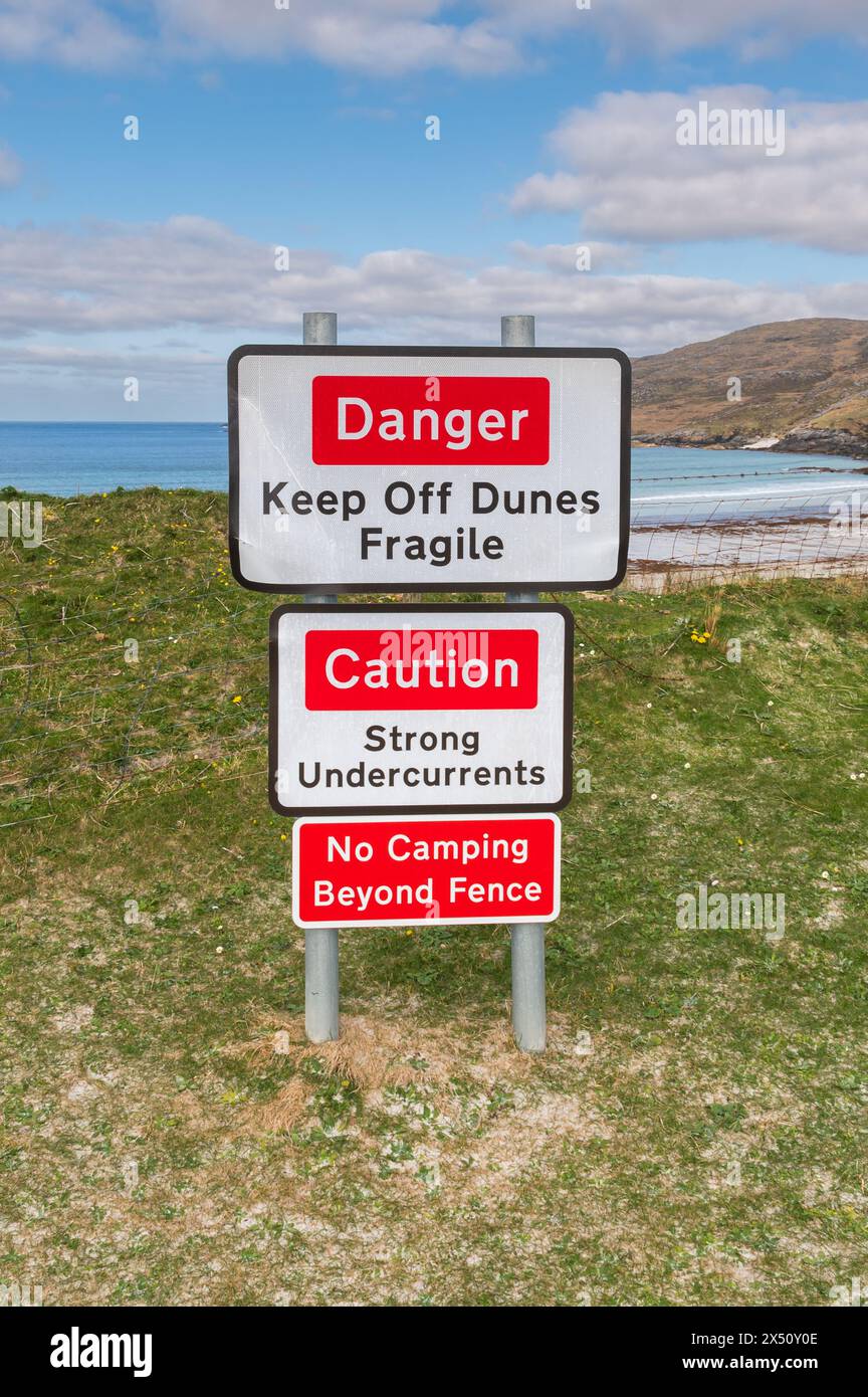 No camping sign scotland hi-res stock photography and images - Alamy