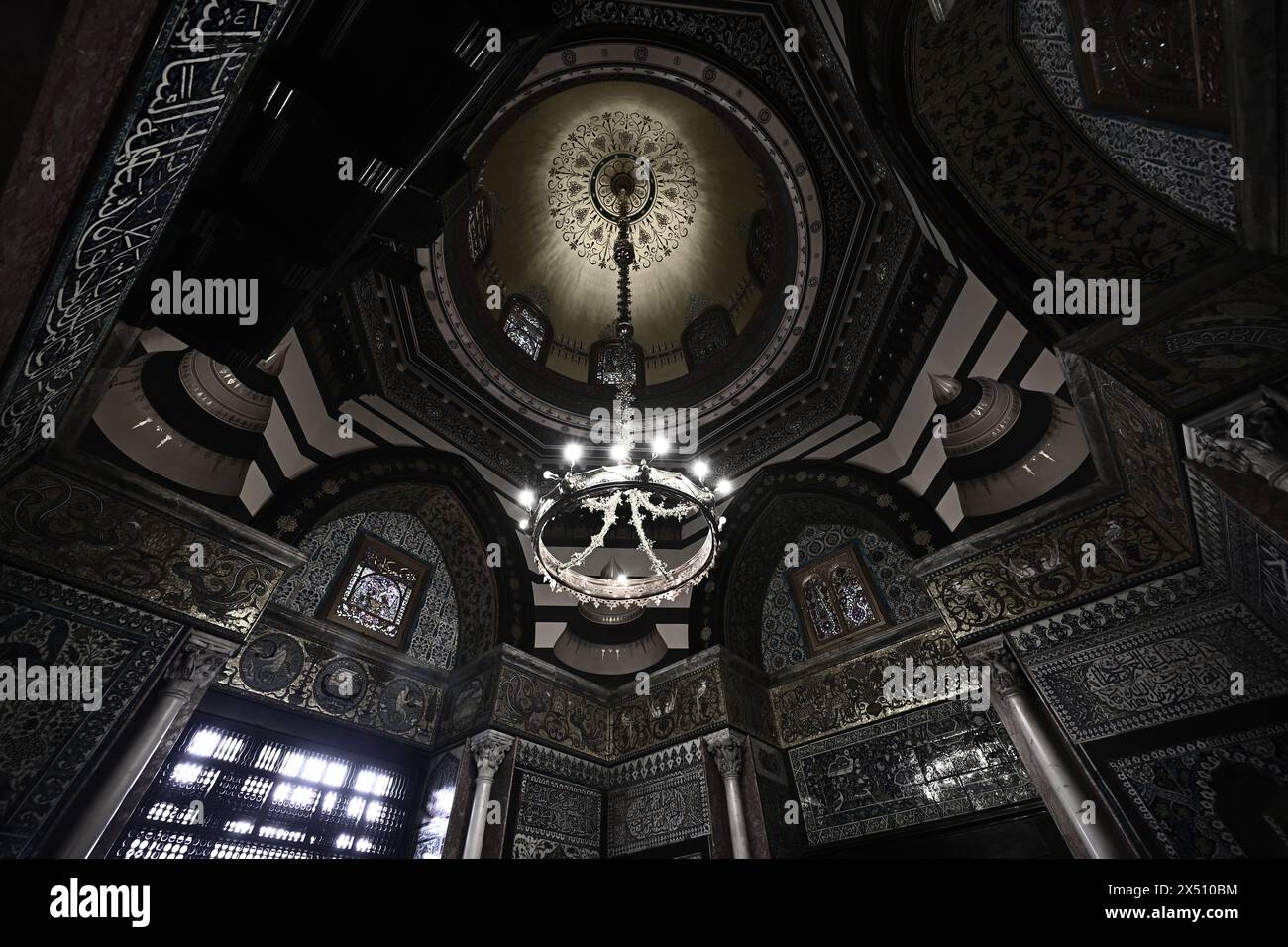 Leighton house interior hi-res stock photography and images - Alamy