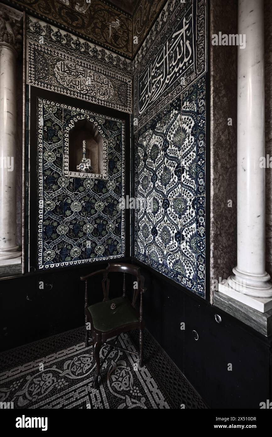 Leighton house interior hi-res stock photography and images - Alamy