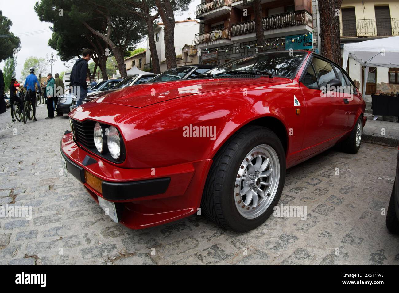 Old classic red car Stock Photo - Alamy