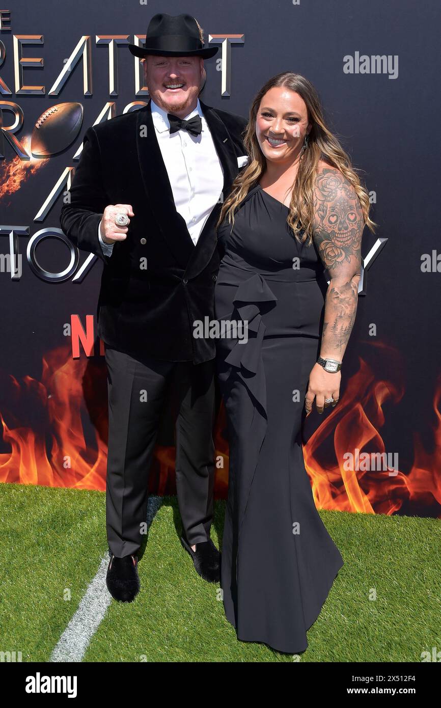 Ryan Jensen mit Ehefrau Stephanie Dufford bei der Netflix-Show 'The ...