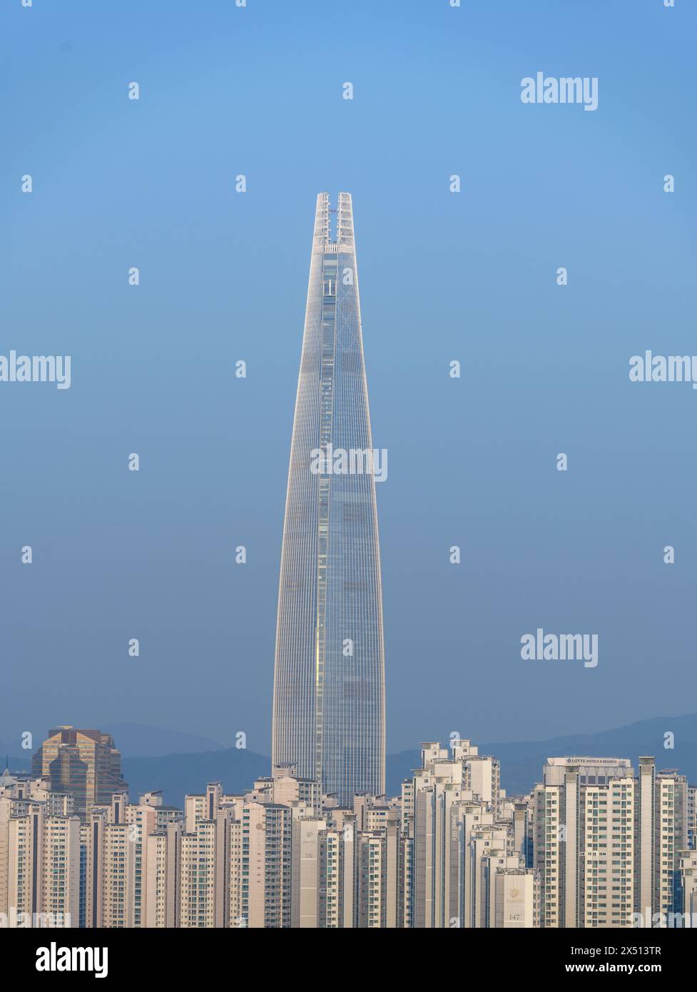 General view of 123-storey skyscraper Lotte World Tower and apartments ...