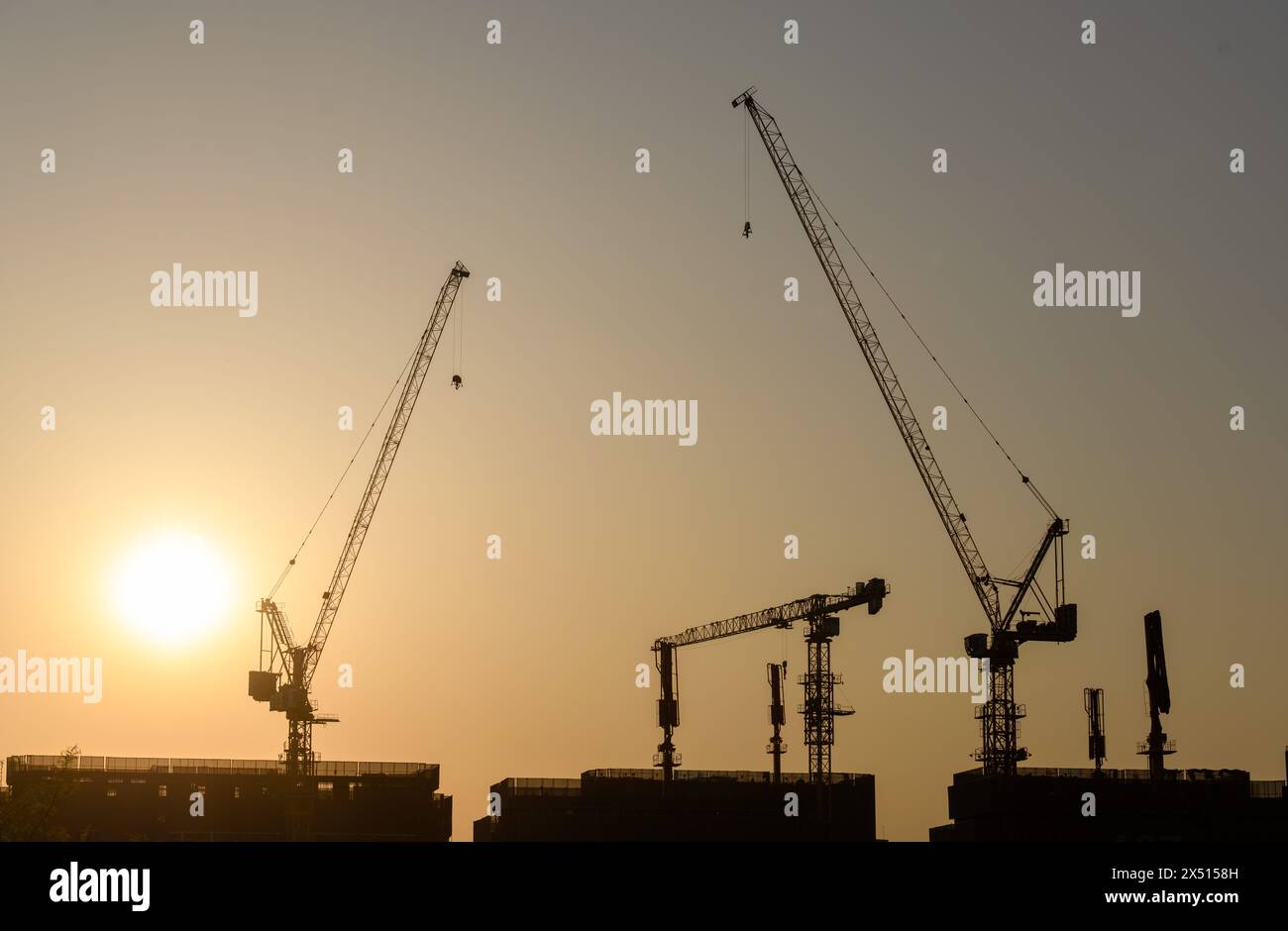 Many apartments being built hi-res stock photography and images - Alamy