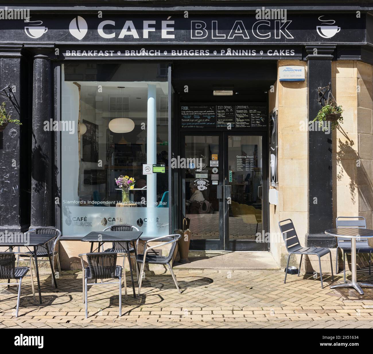 Cafe black hi-res stock photography and images - Alamy
