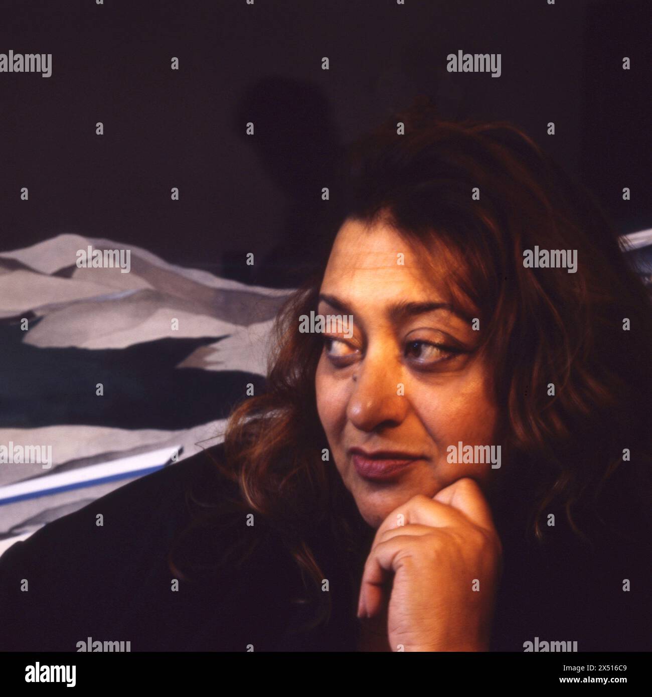 Portrait of architect Zaha Hadid at her home in London circa 1995 Stock ...