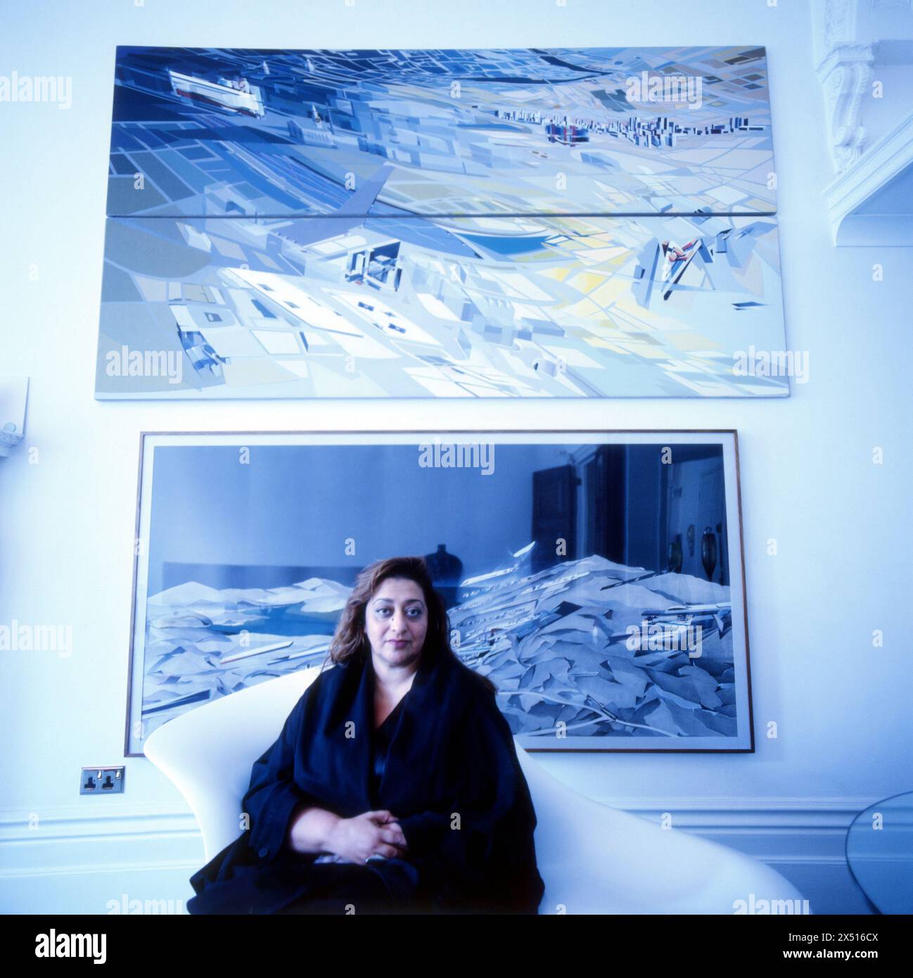 Portrait of architect Zaha Hadid at her home in London circa 1995 Stock ...