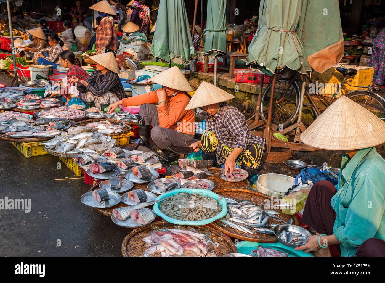 Vietnam, Hue, Market and people Stock Photo - Alamy