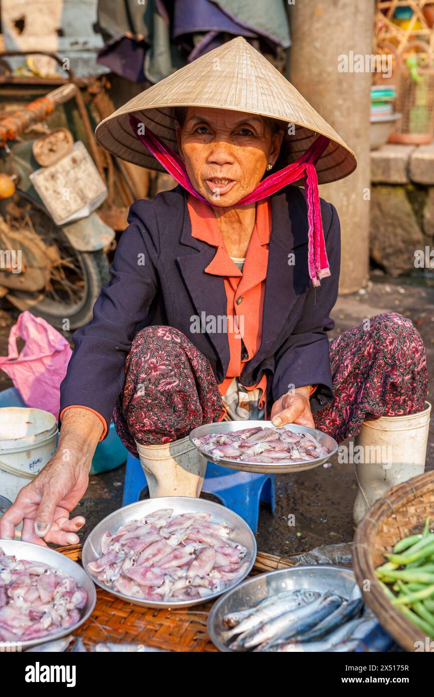 Vietnam, Hue, Market and people Stock Photo - Alamy