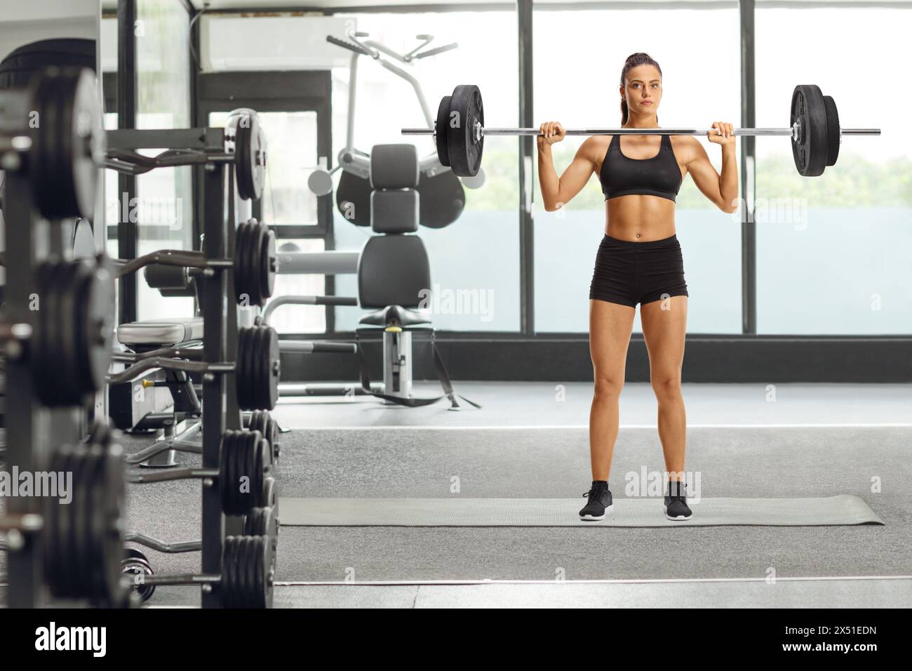 Young bodybuilder training woman hi-res stock photography and images ...
