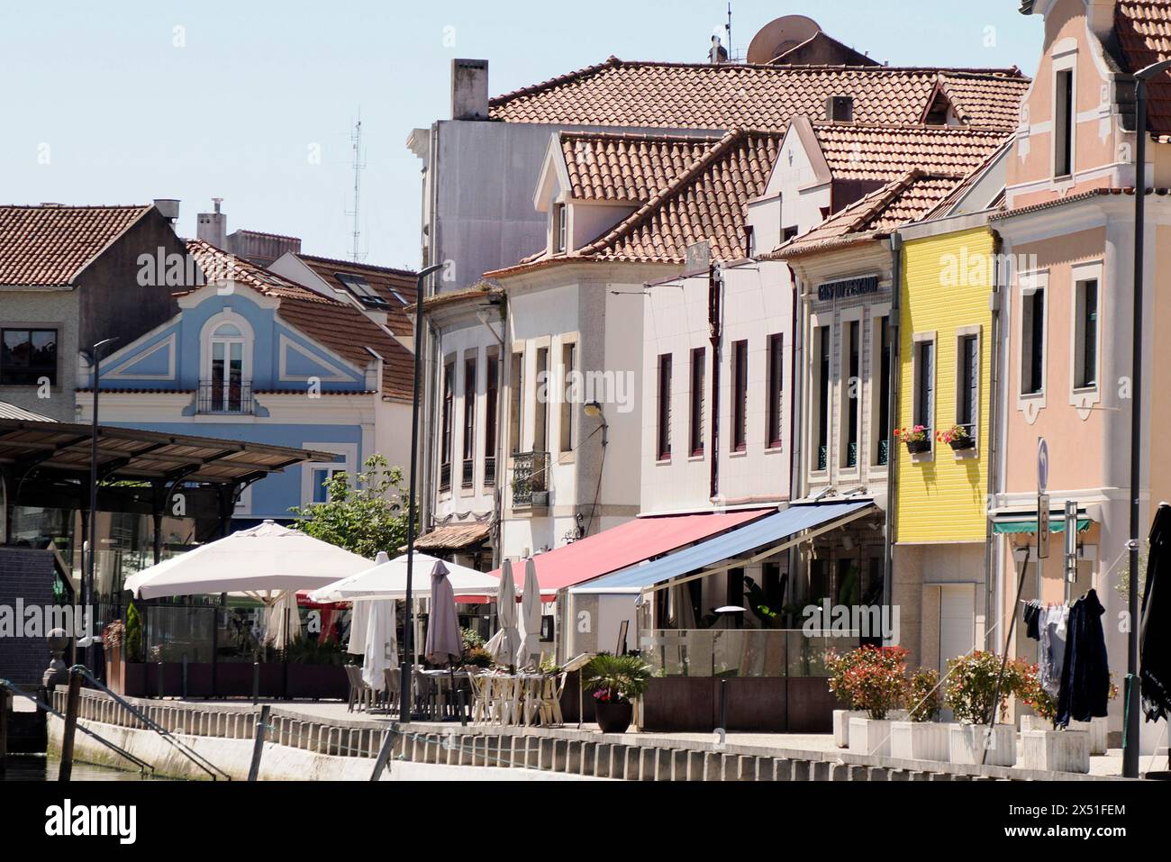 old fish market in Aveiro pictoresque village street view, The Venice ...
