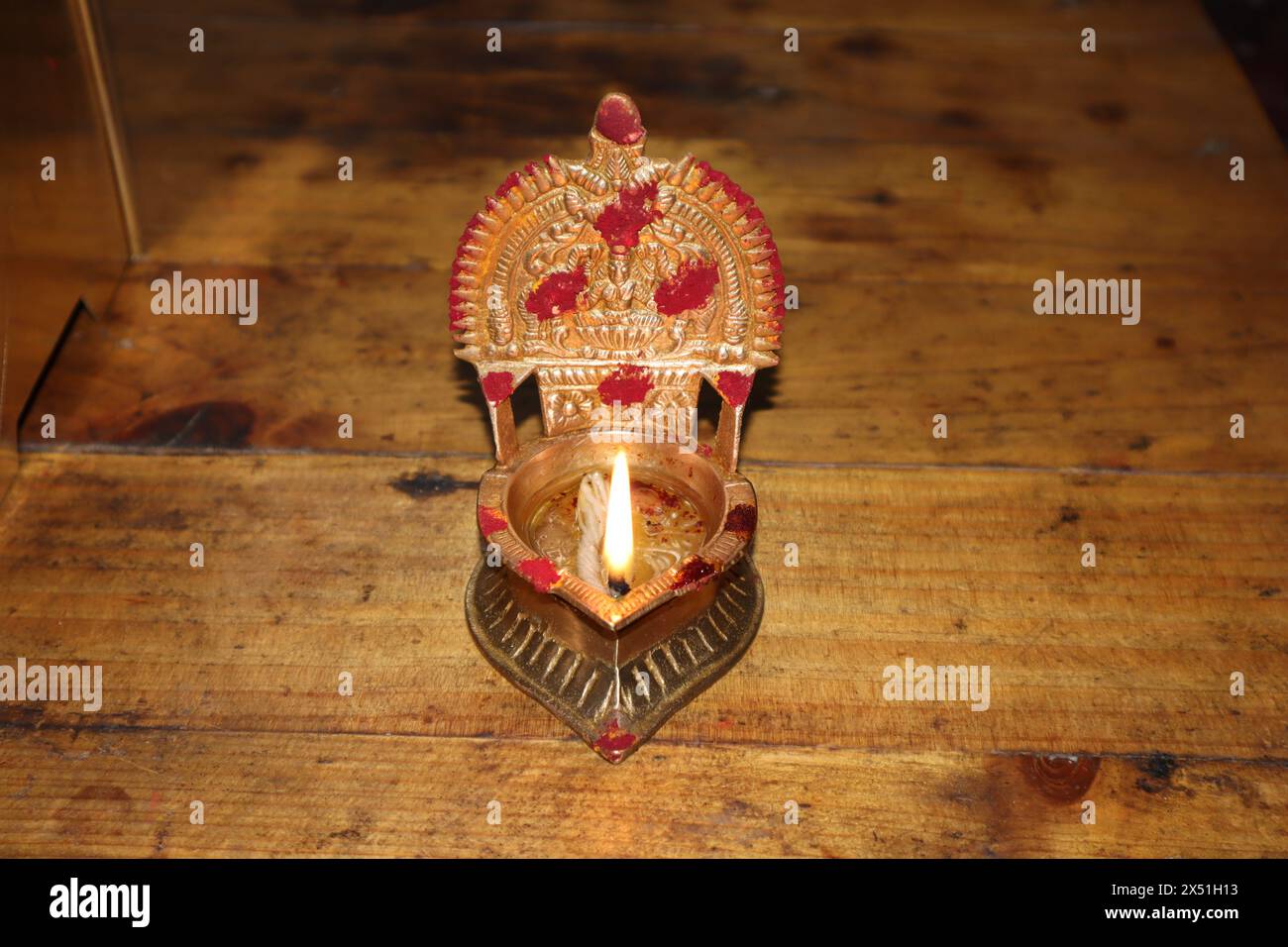 Tamil wedding stage. South Indian traditional pooja lamb(kamatchi ...